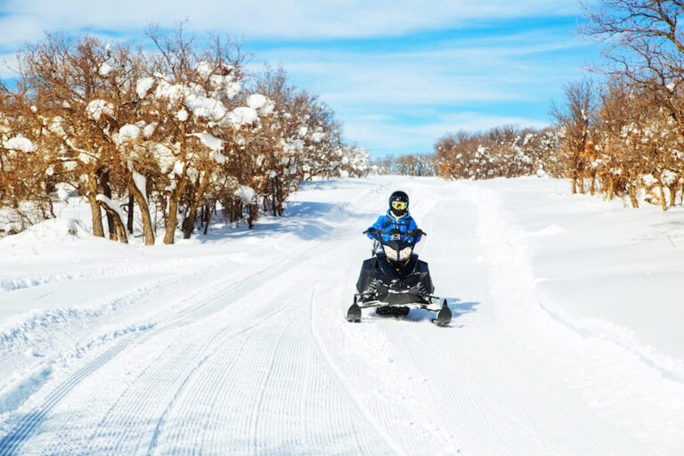 Snowmobile Safety - Ontario Road Safety Resource